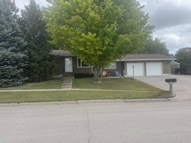 1202 Sunset Ave, Winner, SD 57580