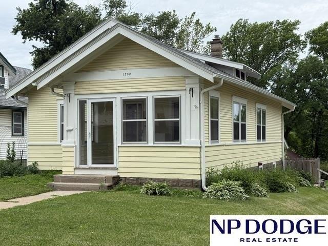 1202 S 43rd St, Omaha, NE 68105