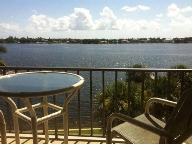 1202 S Lake Dr #502, Lantana, FL 33462