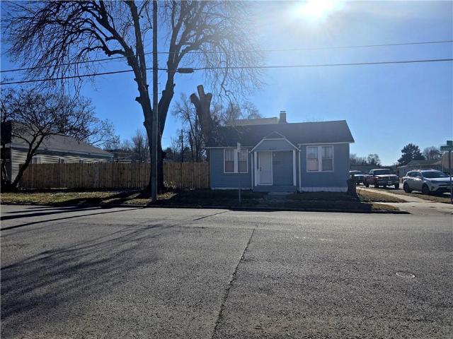 1202 Sacramento St, Joseph, MO 64503 | Compass