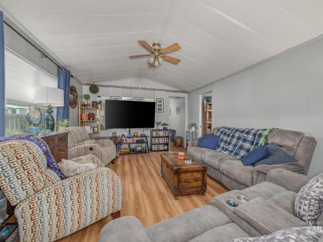 1202 SE 11th Ave