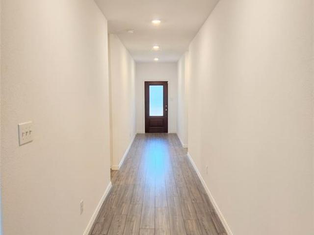1202 Smoketree Lane