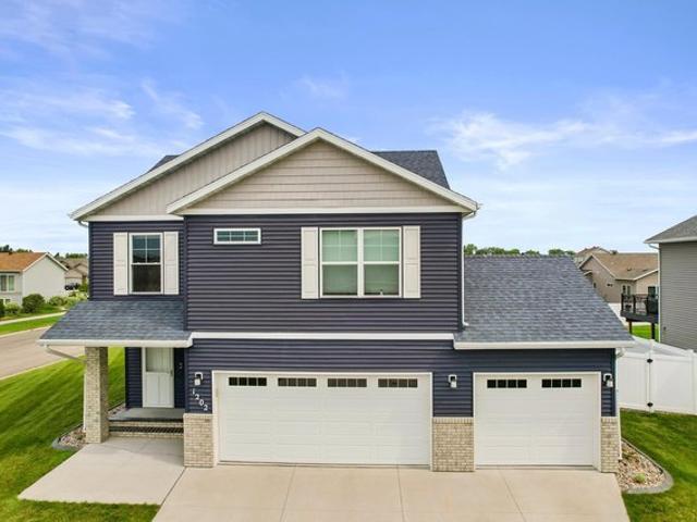 1202 Southwood Dr, Dilworth, MN 56529