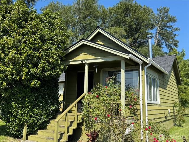 1202 th Avenue S