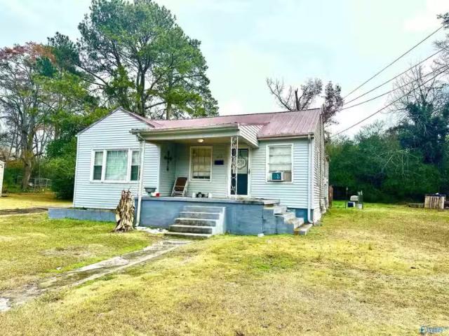 1202 VINSON AVE, GADSDEN, AL 35903 Single Family Residence For.