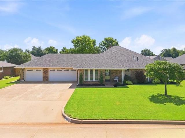 1202 W Fay Ave, Kingfisher, OK 73750