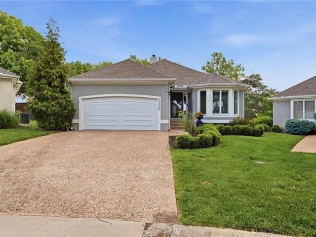 12033 Juniper St, Overland Park, KS 66209