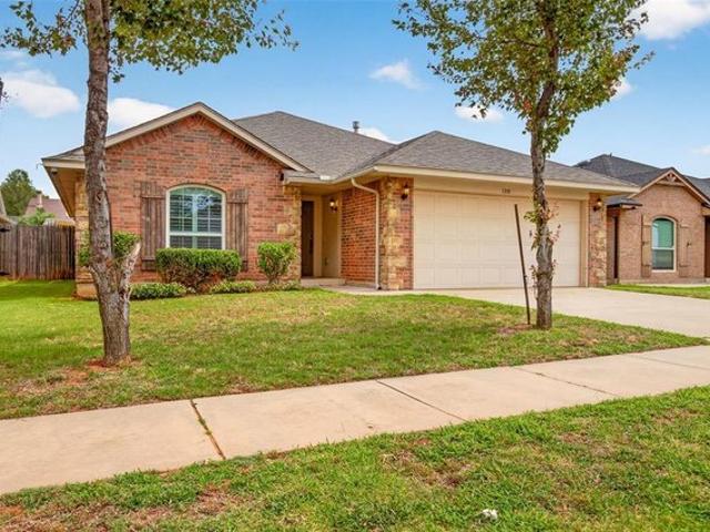 12033 SW 8th St, Yukon, OK 73099