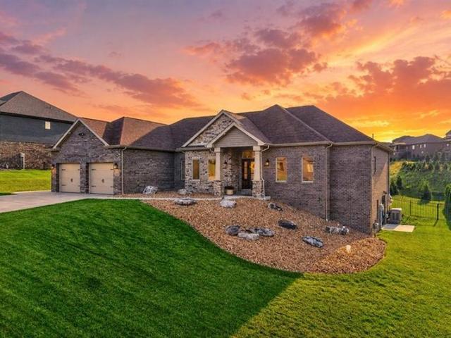 12033 Sundae Dr, Irwin, PA 15642