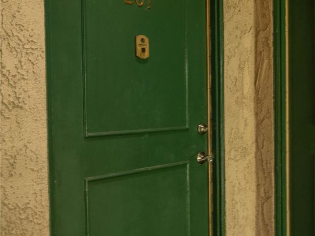 12030 Rochester #207 Avenue 207