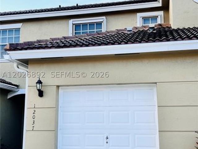 12037 SW 5th Ct, Pembroke Pines, FL 33025