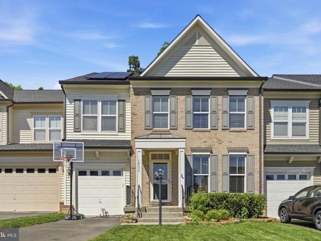 12034 Lake Dorian Dr, Bristow, VA 20136
