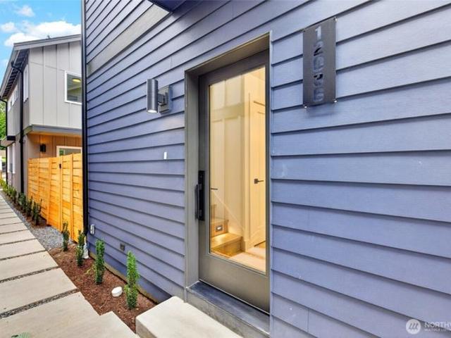 12036 Hiram Pl NE, Seattle, WA 98125