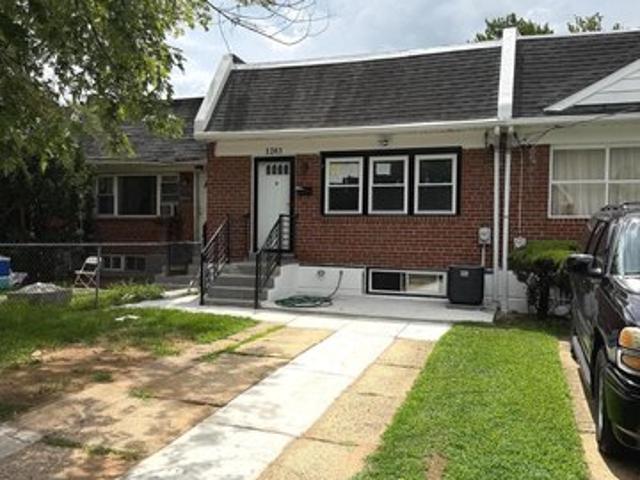 1203 Macarthur Dr, Camden, NJ 08104