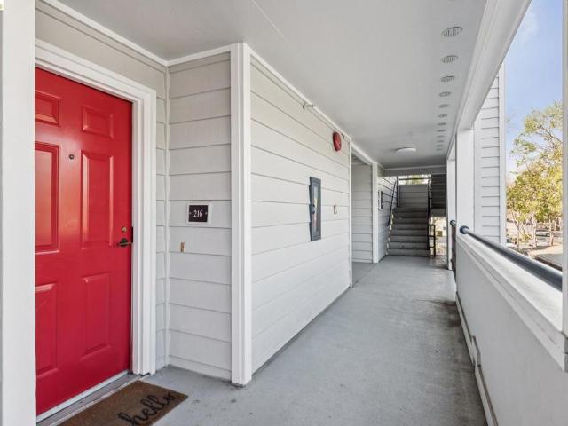 1203 Melville Sq 216