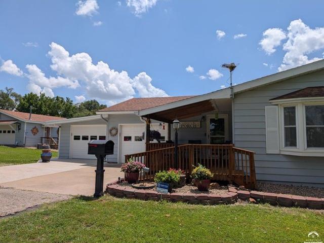 1203 N 1800 Rd, Lawrence, KS 66049