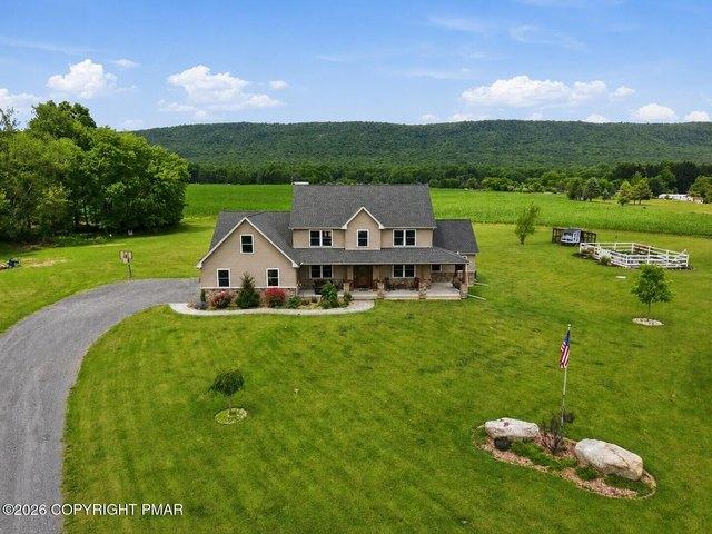 1203 N Cottonwood Rd, Danielsville, PA 18038