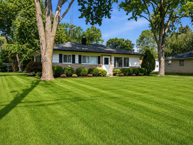 1203 N Chapel Hill Road