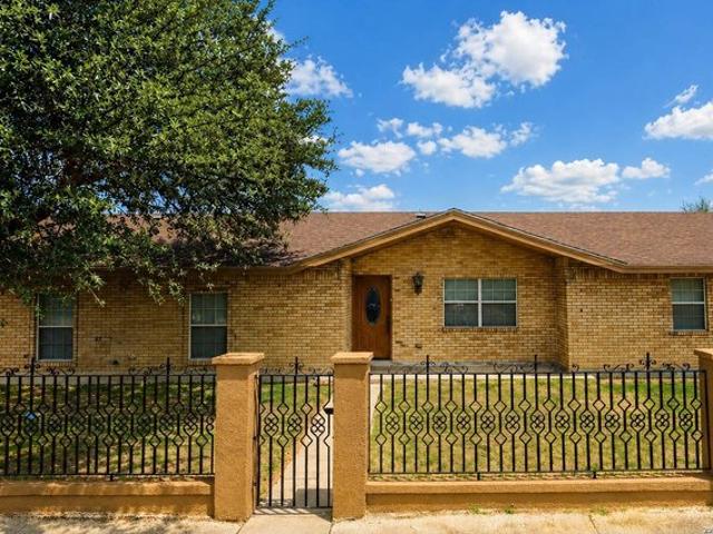 1203 N Bibb Ave, Eagle Pass, TX 78852