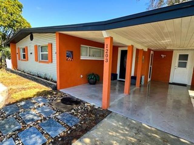 1203 N Saturn Ave, Clearwater, FL 33755