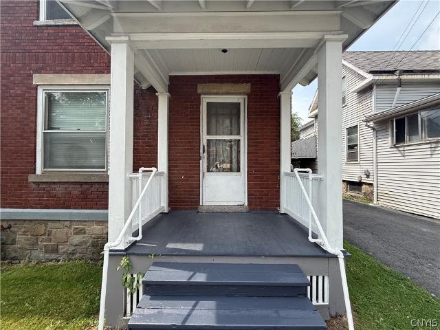 1203 Noyes Street