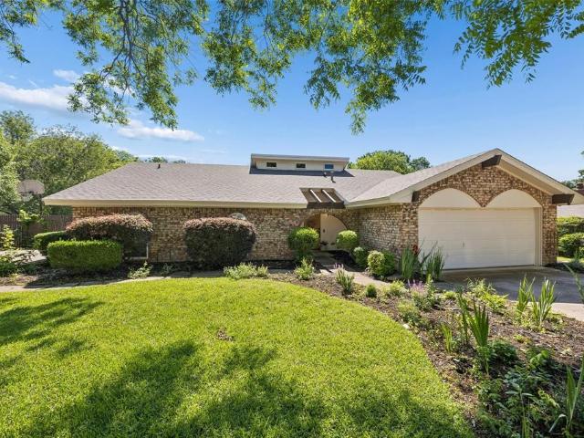 1203 Oakwood Trail