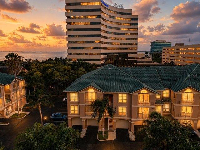 1203 Bay Club Cir Unit 1203, Tampa, FL 33607