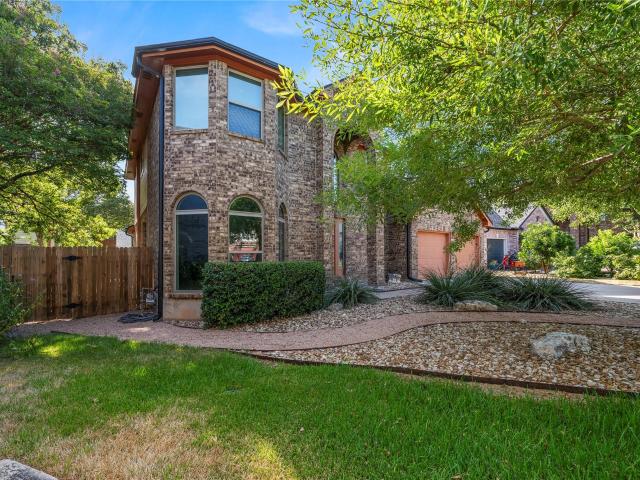 1203 Bobwhite Ct
