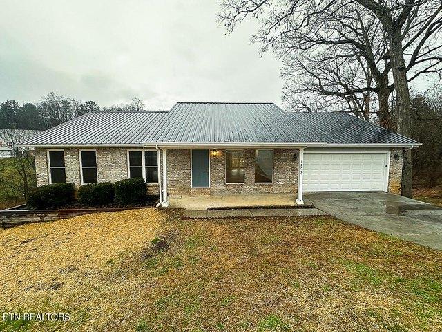 1203 Clendenen Rd, Maryville, TN 37801
