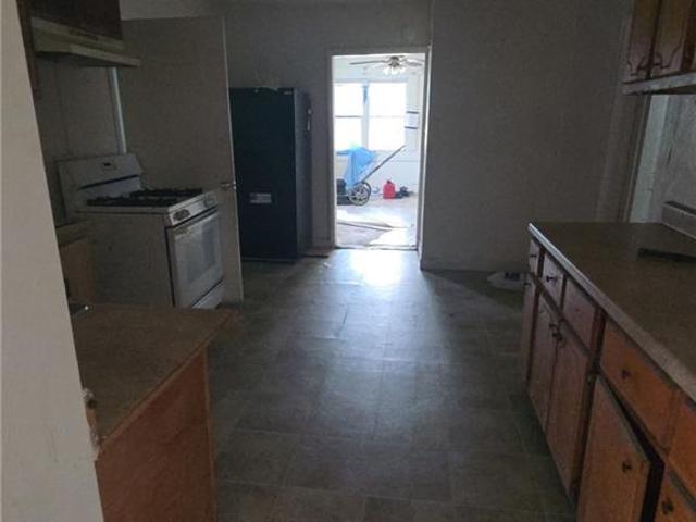 1203 Country RD