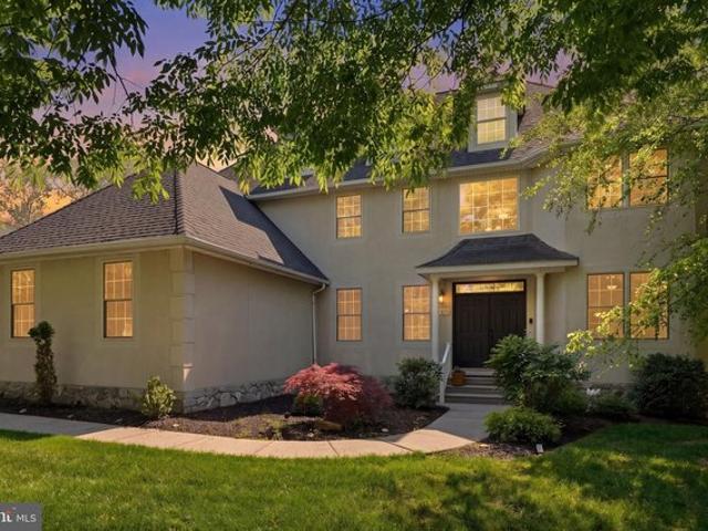 1203 Crespo Ln, Bensalem, PA 19020