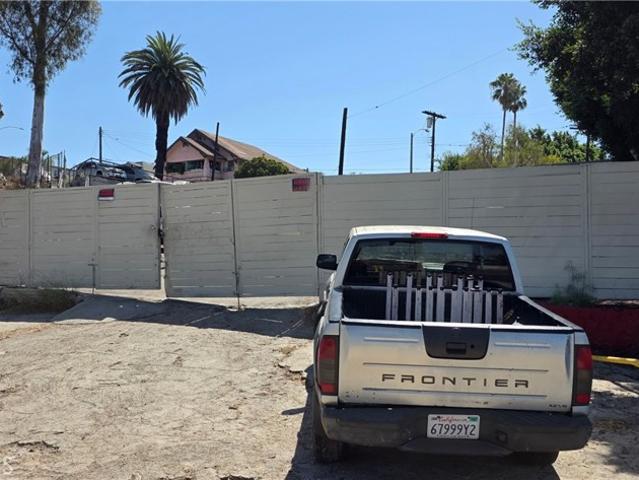 1203 E Cesar E Chavez