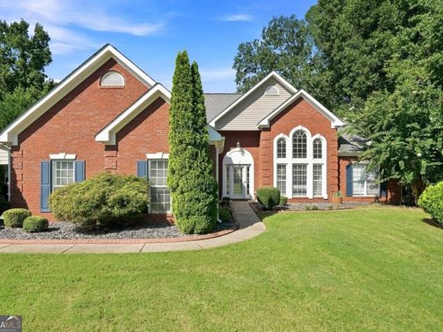 1203 Foxcreek Dr, McDonough, GA 30252