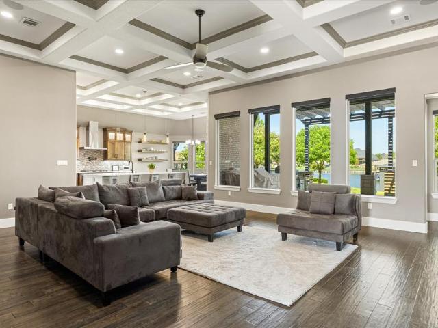 1203 Huntington Cove Court