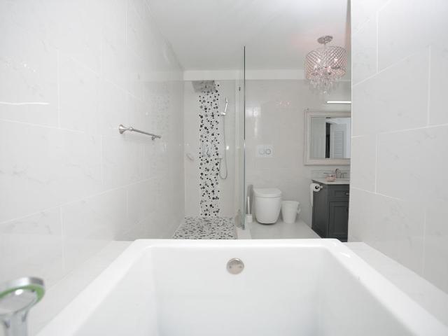 1203 Harmon Cove Tower # 1203