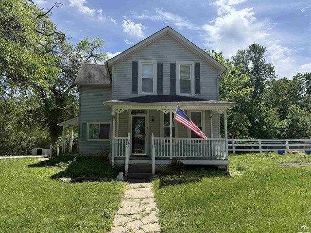 1203 High St, Baldwin City, KS 66006