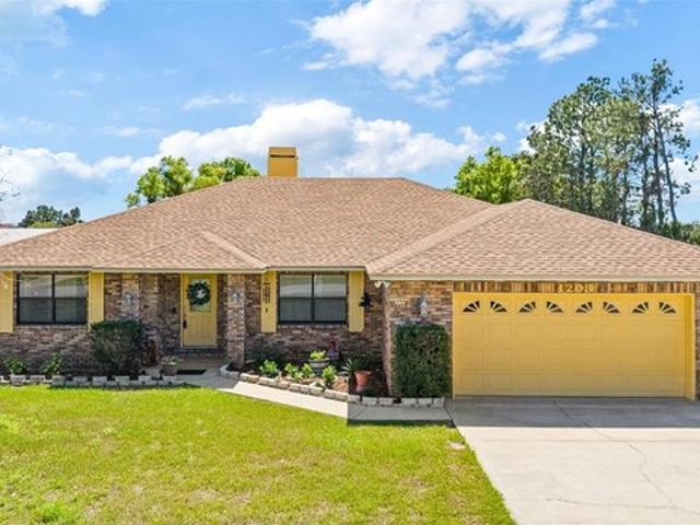 1203 Johnson Rd, Plant City, FL 33566
