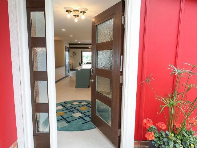 1203 Lakeshore Drive