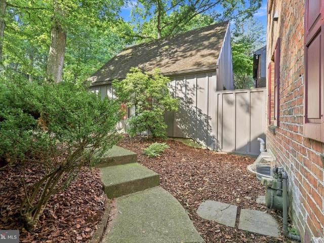 1203 Limerick Court