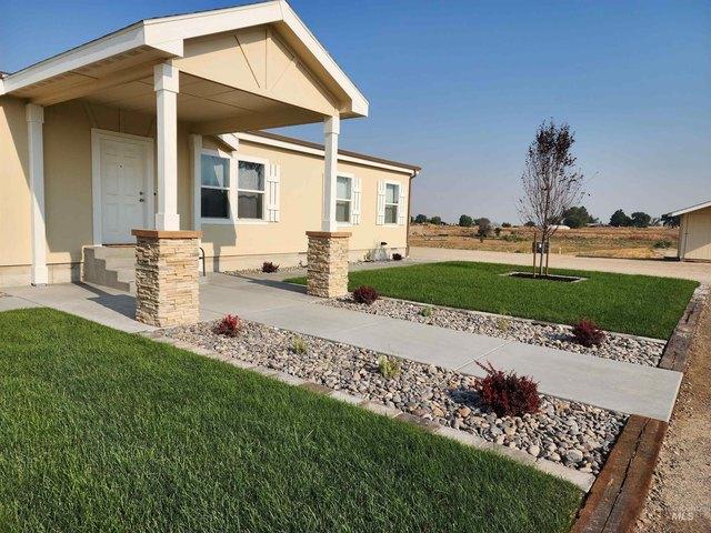 1203 Locker Ave, Parma, ID 83660