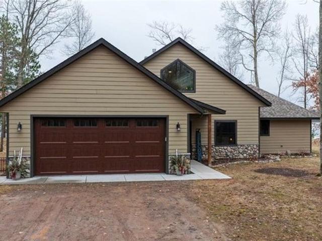 1203 Peterson Trl, Spooner, WI 54801