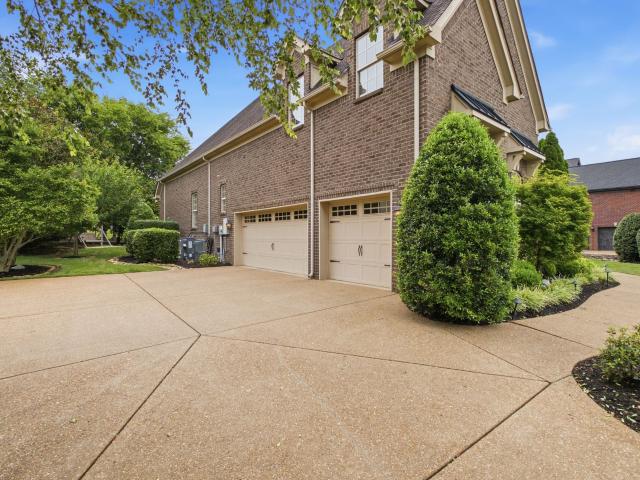 1203 Potter Ln