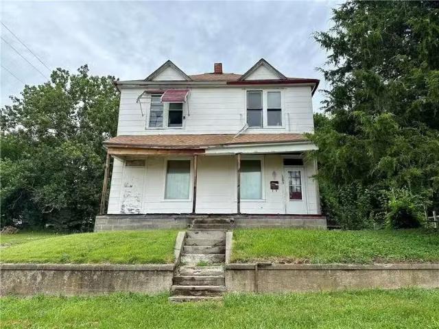 1203 S 18th Street, Saint Joseph, MO 64507 654634724