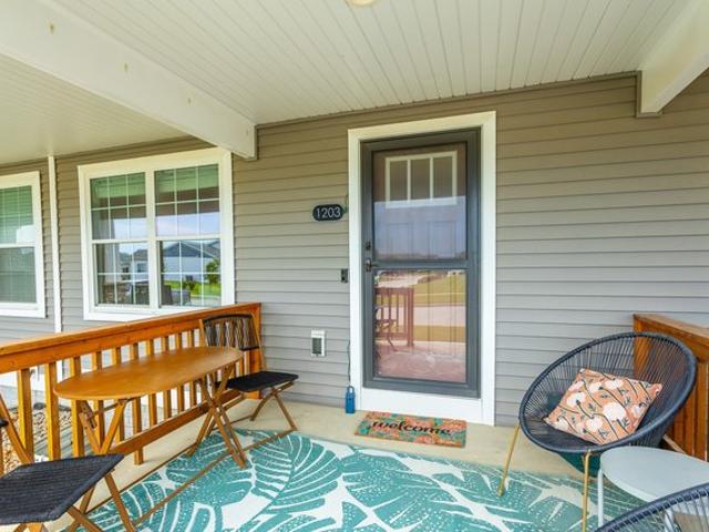1203 S 91st St, West Des Moines, IA 50266