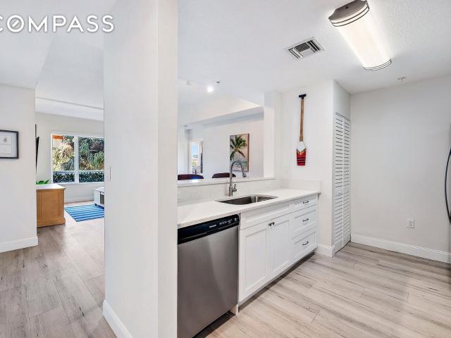 1203 Town Center Dr 201, Jupiter, FL