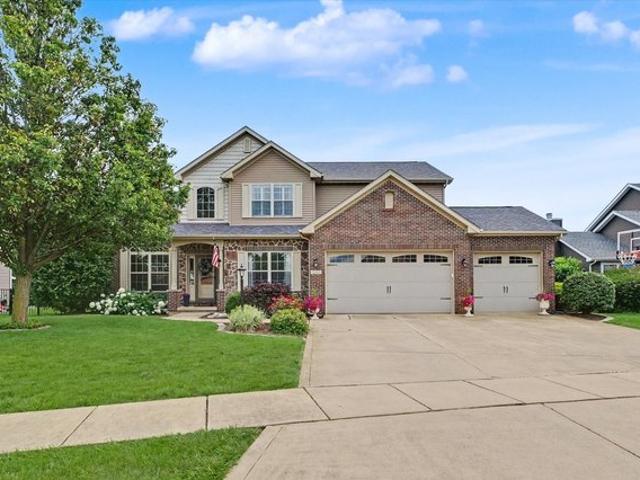 1203 White Oak Rd, Mahomet, IL 61853