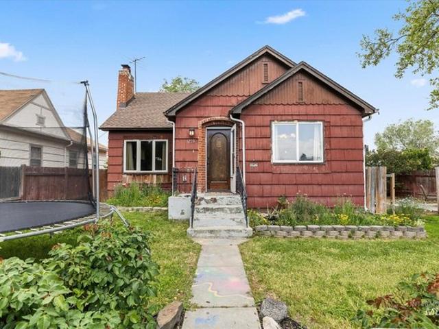 1203 13th Ave S, Nampa, ID 83651