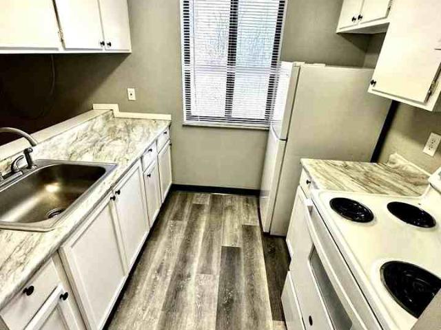 120 124 Fox Hill Lane 1 Bedroom Apartment for Rent at 120 Fox Hill Ln, Elyria, OH 44035