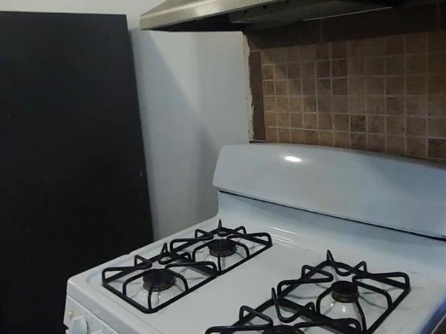120 15 Jamaica Ave 2