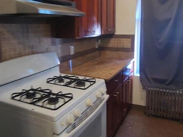 120 15 Jamaica Avenue, Unit 2